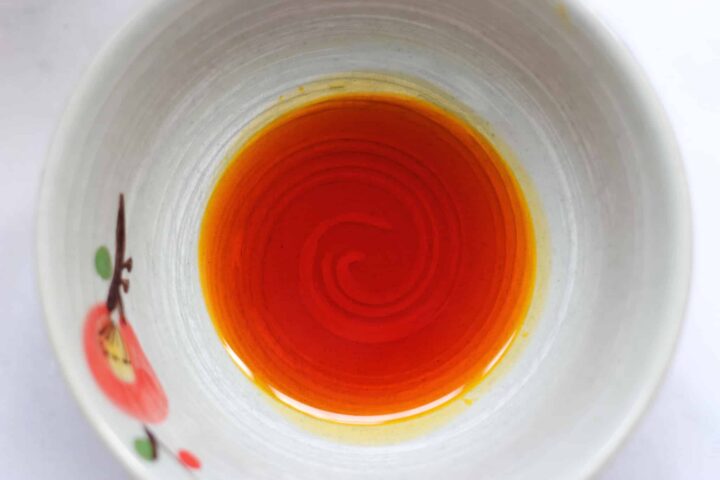How to make Annatto Oil (Atsuete Oil) - Eat With Carmen