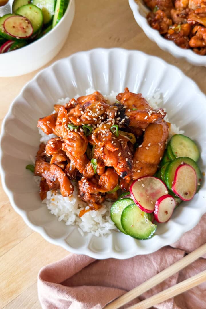 Easy Chicken Bulgogi Recipe (Dak Bulgogi)