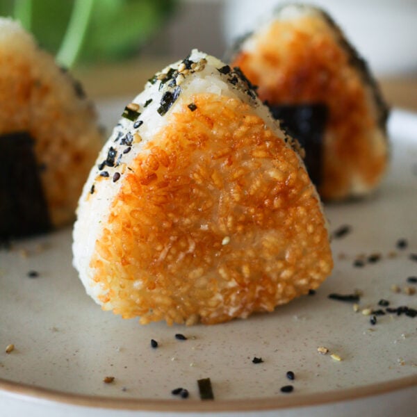 Easy 10 minute Salmon Onigiri Recipe (using leftover salmon and rice)